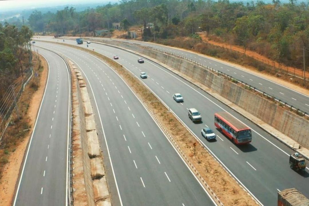Bangalore-Mysore Expressway: A fine of ₹16 lakh has been collected in ...